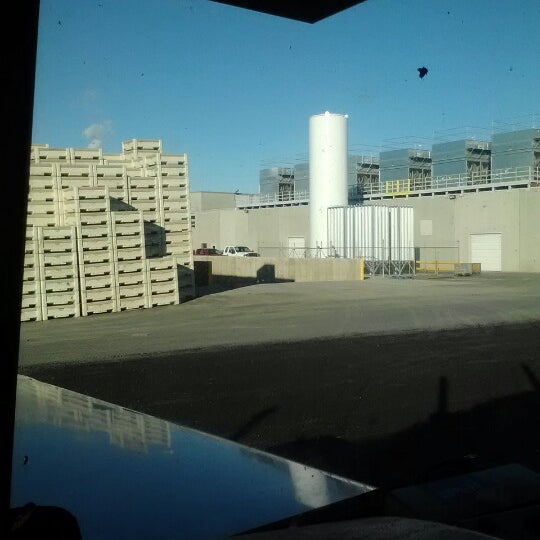 zirkle fruit blueberry recieving dock - Selah, WA