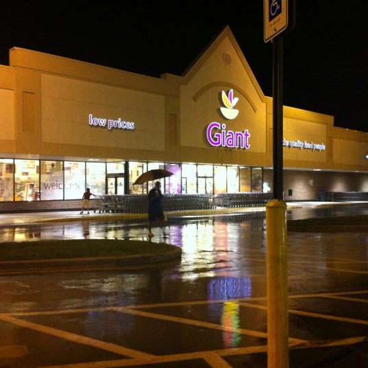 Giant - 16837 Crabbs Branch Way