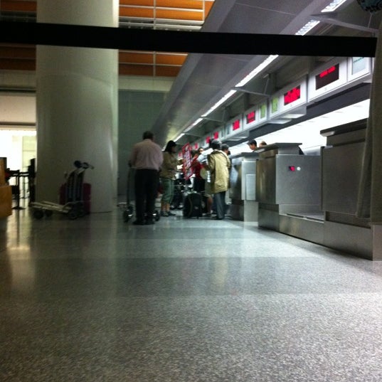 United Airlines SFO Baggage Drop Off Counter (Domestic) - Terminal 3