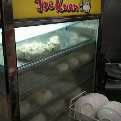 Joe Kuan (bahayang pag asa) - Filipino Restaurant