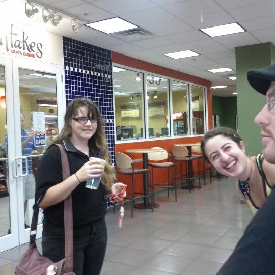 Outtakes Cafe - College Cafeteria