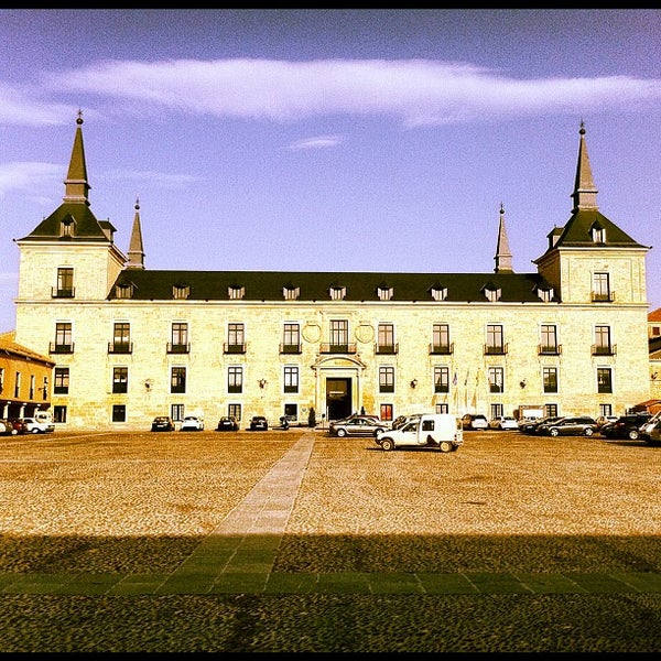 Hotel Parador de Lerma - Plaza Mayor, 1