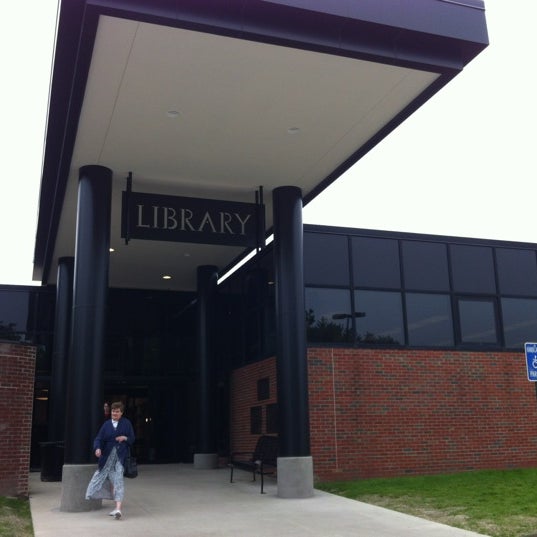 Photos at Cuyahoga County Public Library - Beachwood Branch - 25501 ...