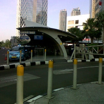 Halte shuttle Bus SCBD - BEJ - Kebayoran Baru - 80 visitors