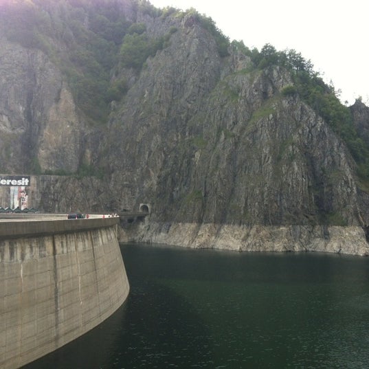 Barajul Vidraru - Scenic Lookout