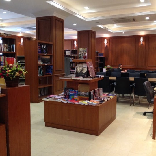 Photos at Ministry of Defense Library (ห้องสมุดกระทรวงกลาโหม ...