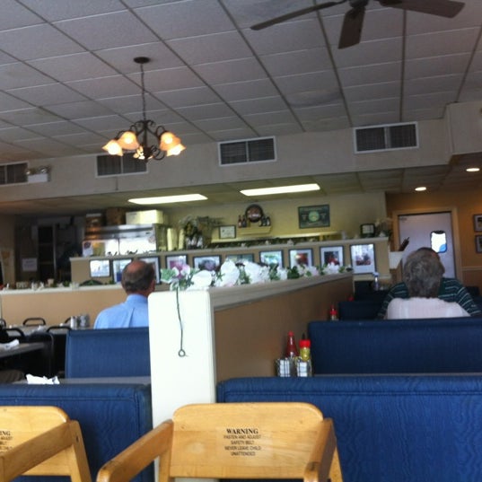 Gus' Sir Beef - American Restaurant