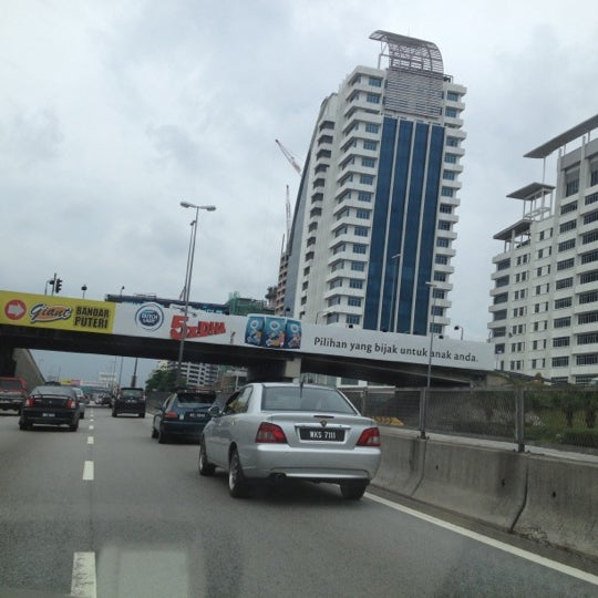 Puchong Utama Interchange - 1 tip from 108 visitors