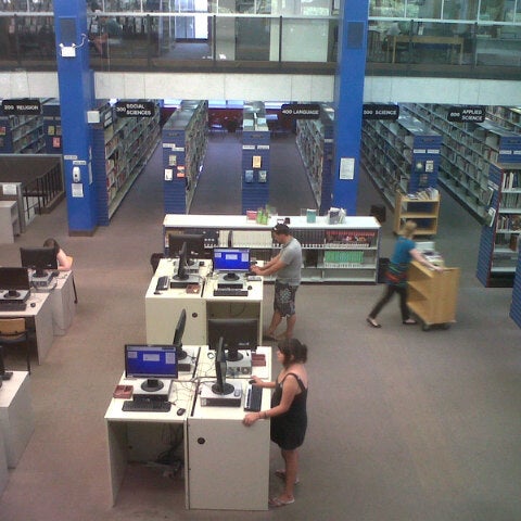 Regina Public Library - Central - Library in Downtown Regina