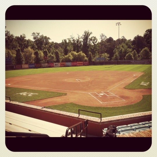 Eugene G. Anderson Softball Stadium - 81 visitors