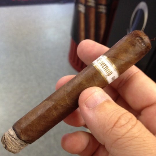 house of cigars - Smoke Shop in Columbus