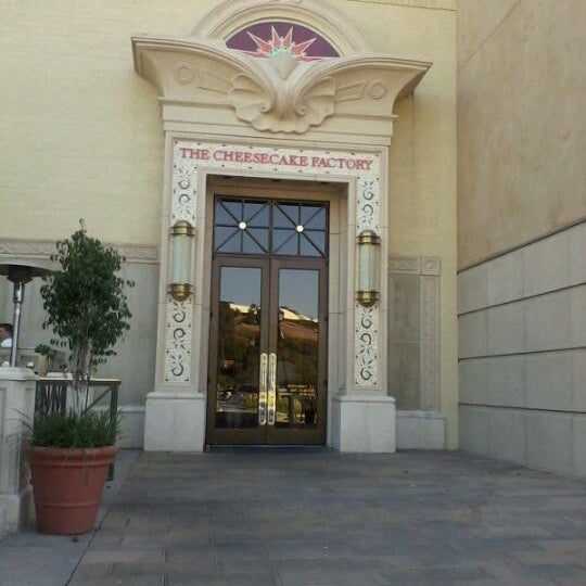 Photos at The Cheesecake Factory - 44 tips