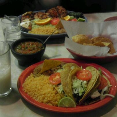 Lalo's Restaurant - Mexican Restaurant in Chicago