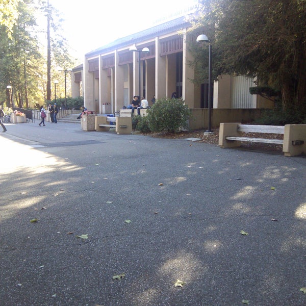 De Anza College Library - Cupertino, CA