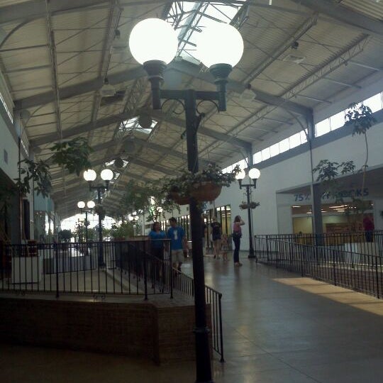 Plano Market Square Mall - Shopping Mall