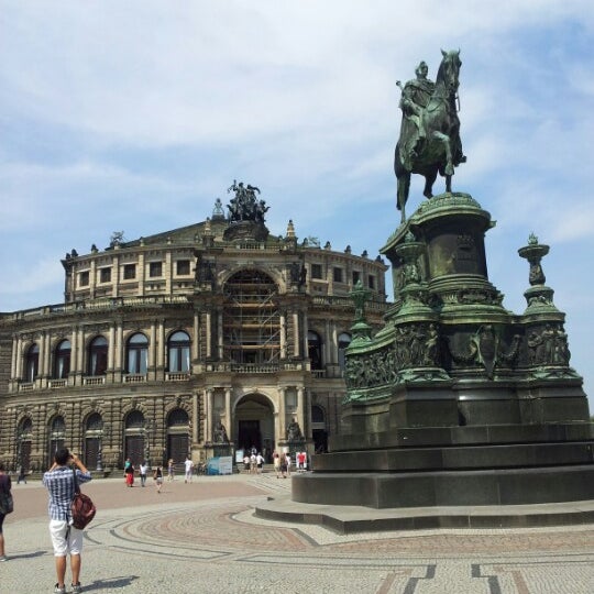 Theaterplatz - Innere Altstadt - 19 tips from 3330 visitors