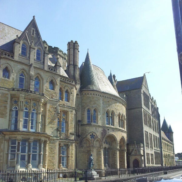 Aberystwyth University Old College - 3 tips