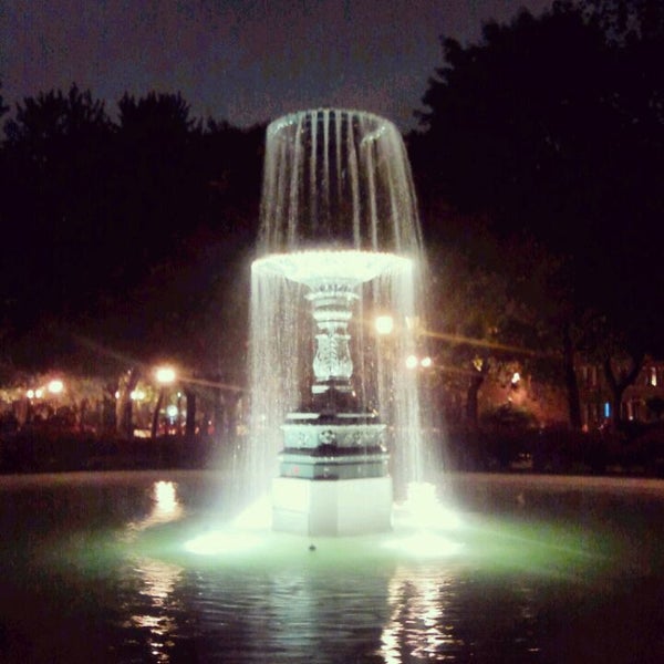 Square Saint-Louis - Plateau-Mont-Royal - 24 tips