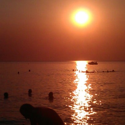 Παραλία Φούρκας (Fourka Beach) - Σκάλα Φούρκας, Χαλκιδική