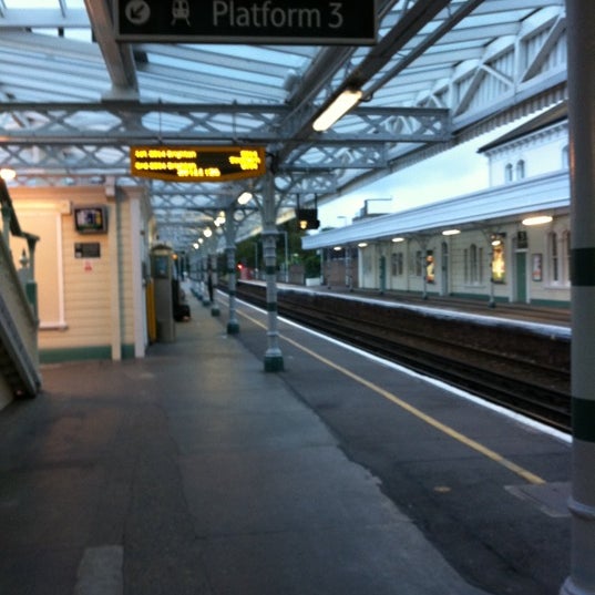Hove Railway Station (HOV) - Train Station in Hove