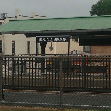 NJT - Bound Brook Station (RVL) - Train Station