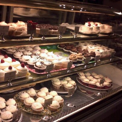 Lark Cake Shop - Silver Lake - 3337 W Sunset Blvd