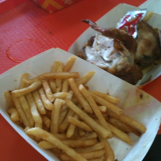 Pollo El Hondureno Plaza Uno - San Pedro Sula, Cortés