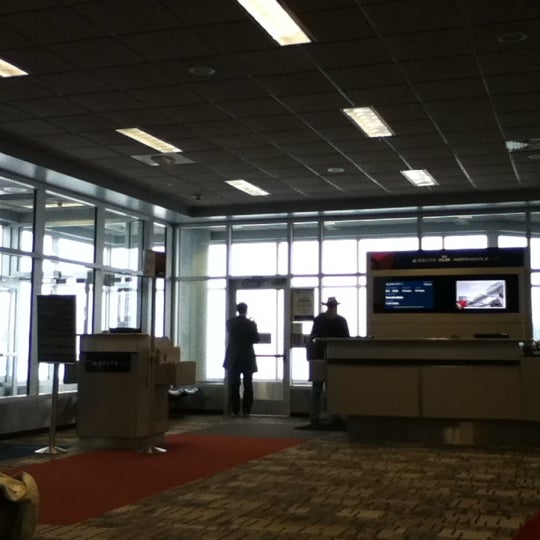 Gate G8 - Minneapolis, MN