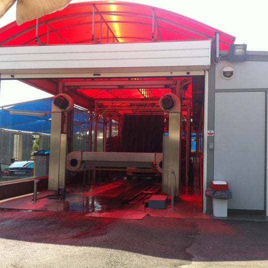 Car Wash - Water Falls