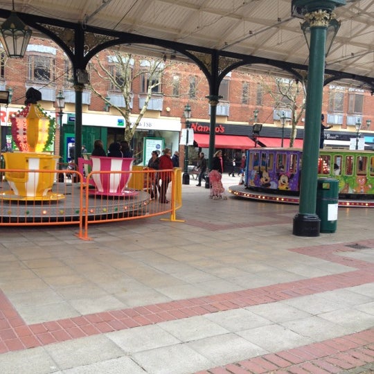 Golden Square Shopping Centre - Old Market Place