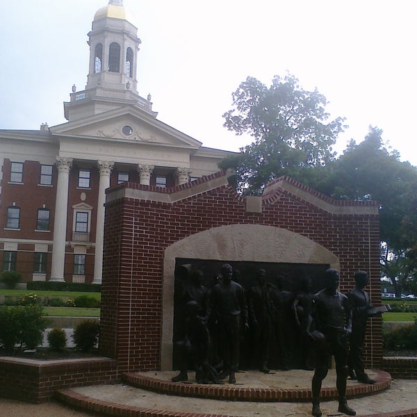 Draper, Burleson and Old Main - Baylor - Baylor University - 3 tips