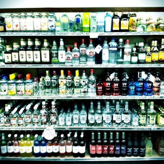 Chub's Pub and Package Place - Downtown Fargo - 9 tips from 538 visitors