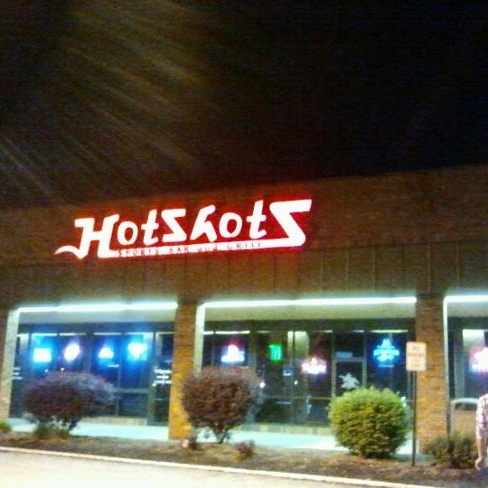 Hotshots Sports Bar and Grill Manchester - 19 tips from 1127 visitors