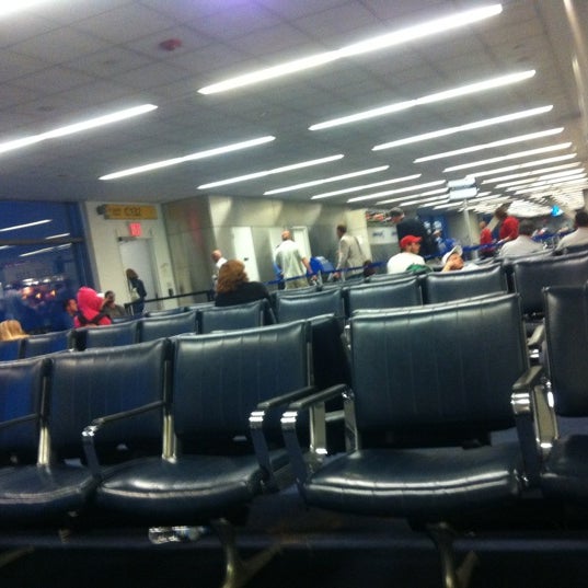 Photos at Gate C132 - Newark Airport and Port Newark - Terminal C3