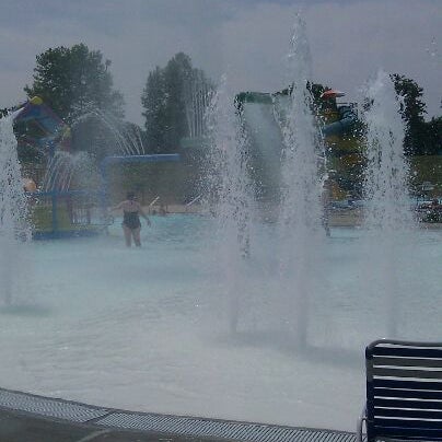 Garfield Park Aquatic Center - Water Park in Garfield Park