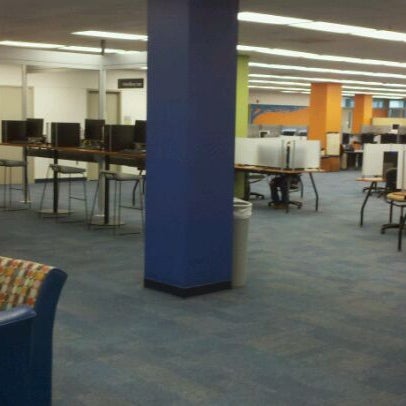 Oakland University Kresge Library - College Library in Rochester