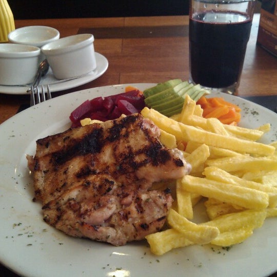 Pardos Chicken - Fried Chicken Joint in Cercado de Lima