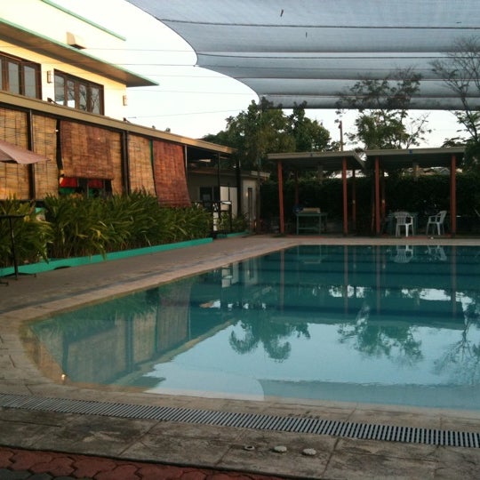 Village East Private Pool - Swimming Pool in Cainta