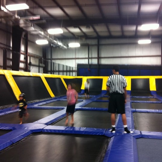 boing jump (Now Closed) - Arcade