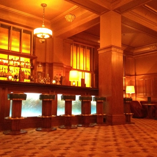 Polar Bar - Hotel Bar in Seattle Central Business District
