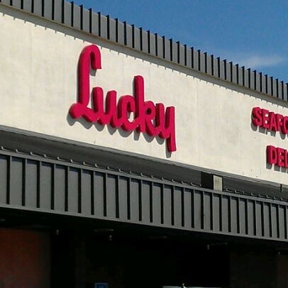 Lucky Supermarket Logo S