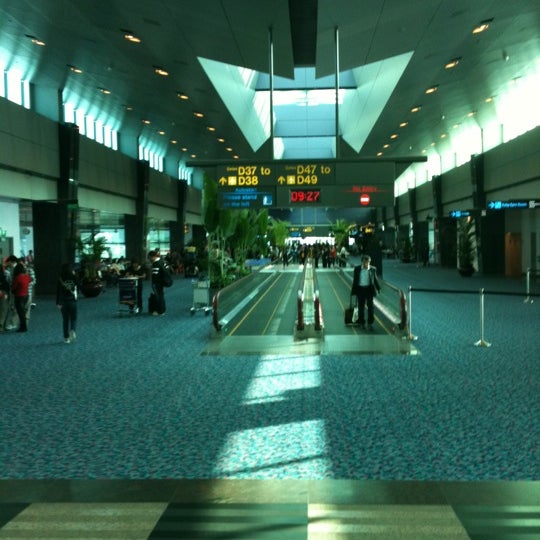 Gate D48 - Changi - 6 tips from 1647 visitors