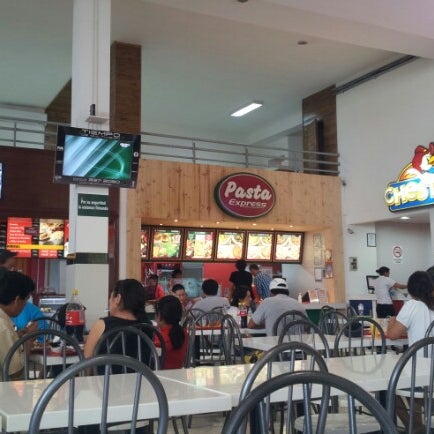 Patio De Comidas Ic Norte - Food