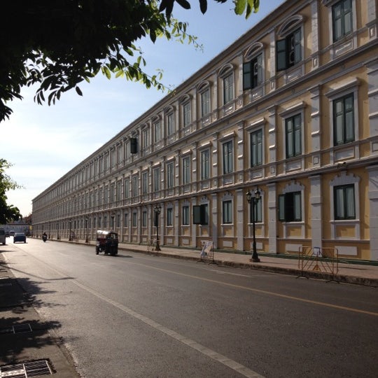 Photos at Ministry of Defense Library (ห้องสมุดกระทรวงกลาโหม ...