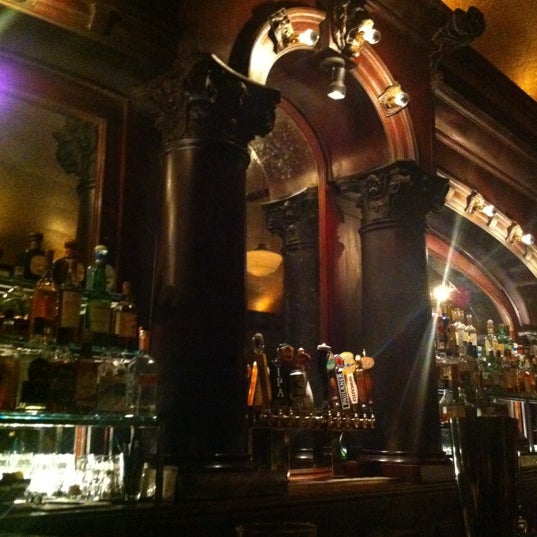 Monty Bar - Bar in Los Angeles