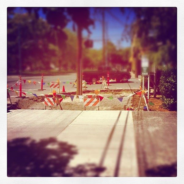 Wellburn's Market - 1058 Pandora Ave.