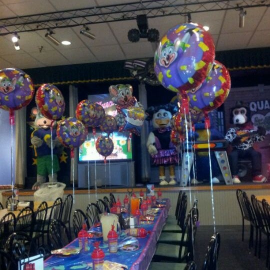 Chuck E Cheese Balloon