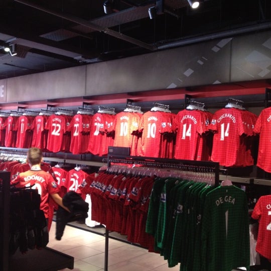 Photos at Manchester United Megastore - Souvenir Shop