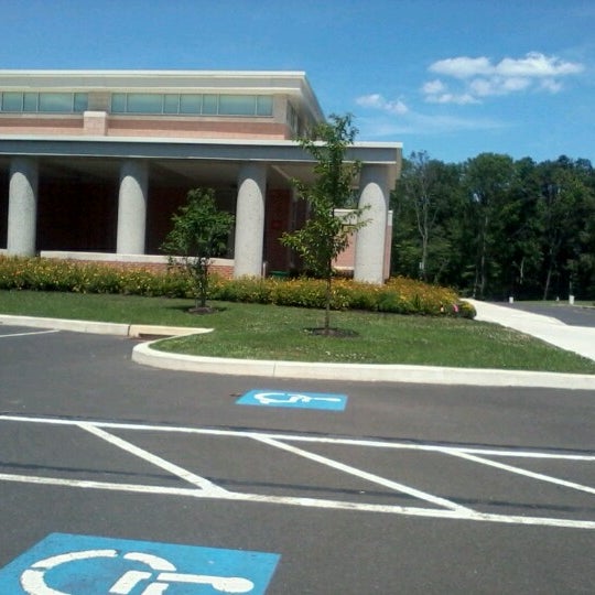 Pine Road Elementary - Elementary School