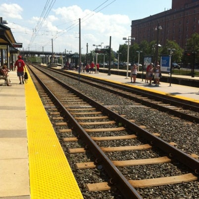 Camden Yards MARC/Light Rail Station - Train Station in The Stadiums
